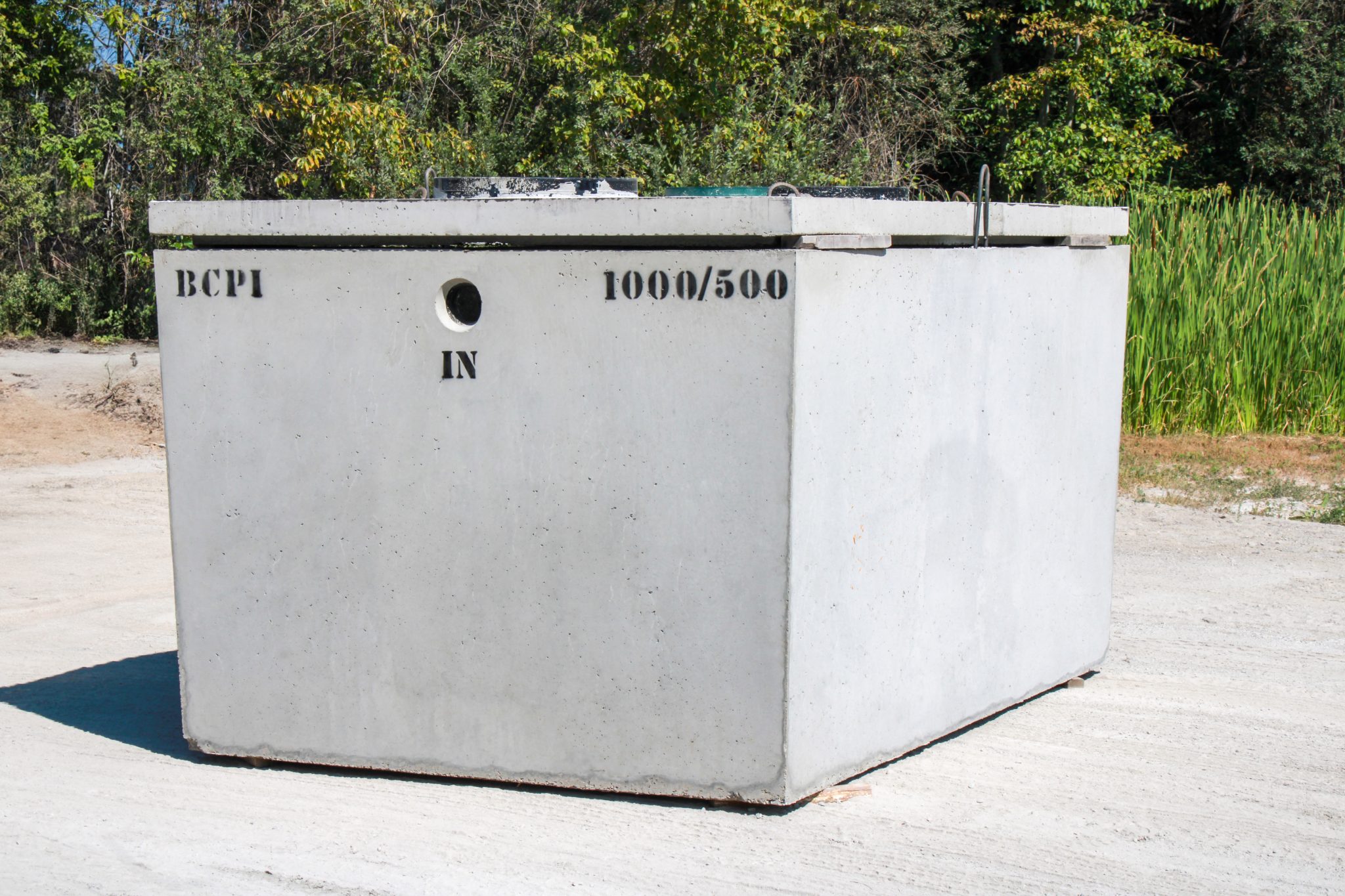 1000 Gallon with 500 Gallon Built in Pump Station 1-Piece Septic Tank ...